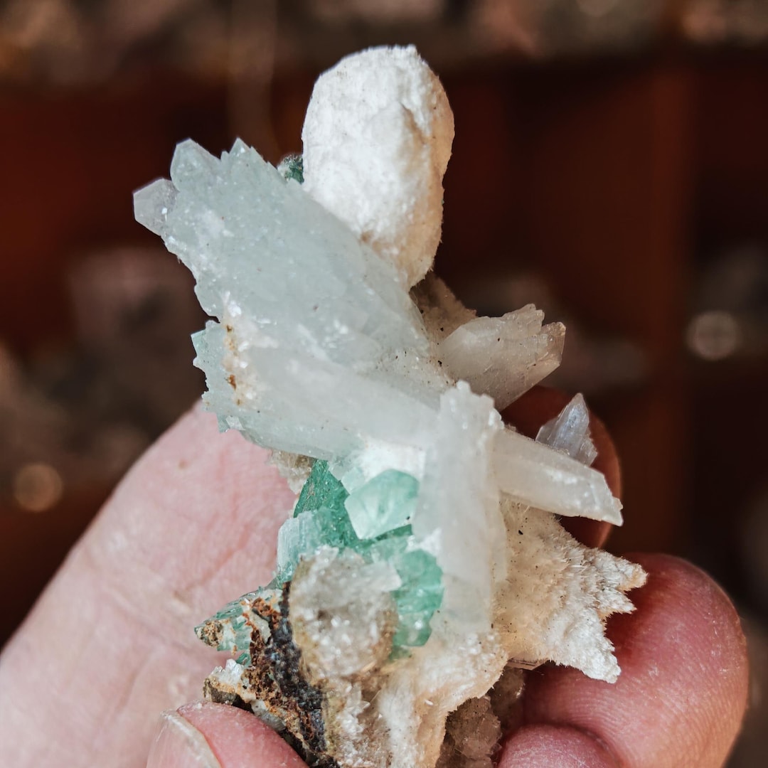Green Apophyllite Points With Stilbite and Mordenite on a Micro ...