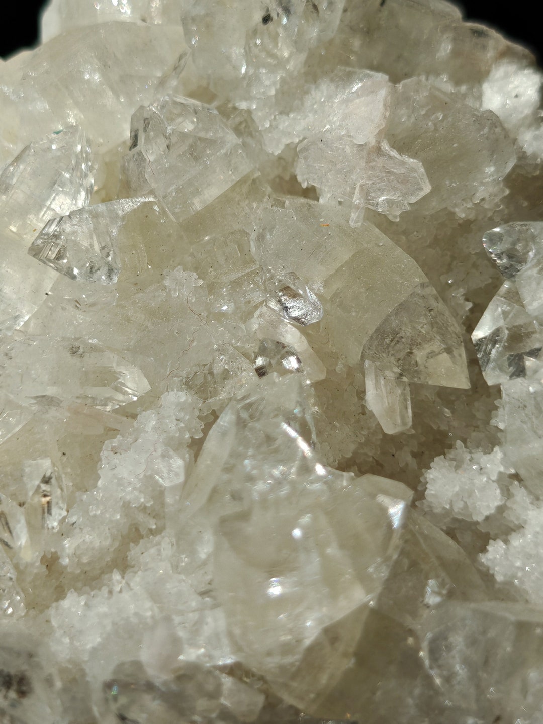 Doubly Terminated Apophyllite Crystals on Chalcedony Matrix - Etsy