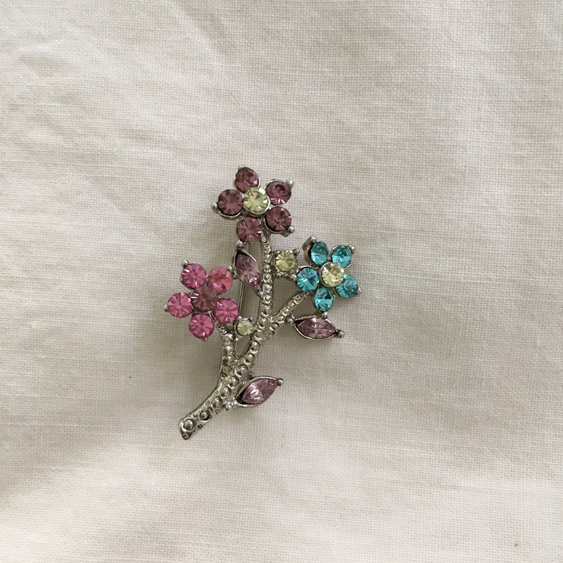 Floral Brooch - Etsy