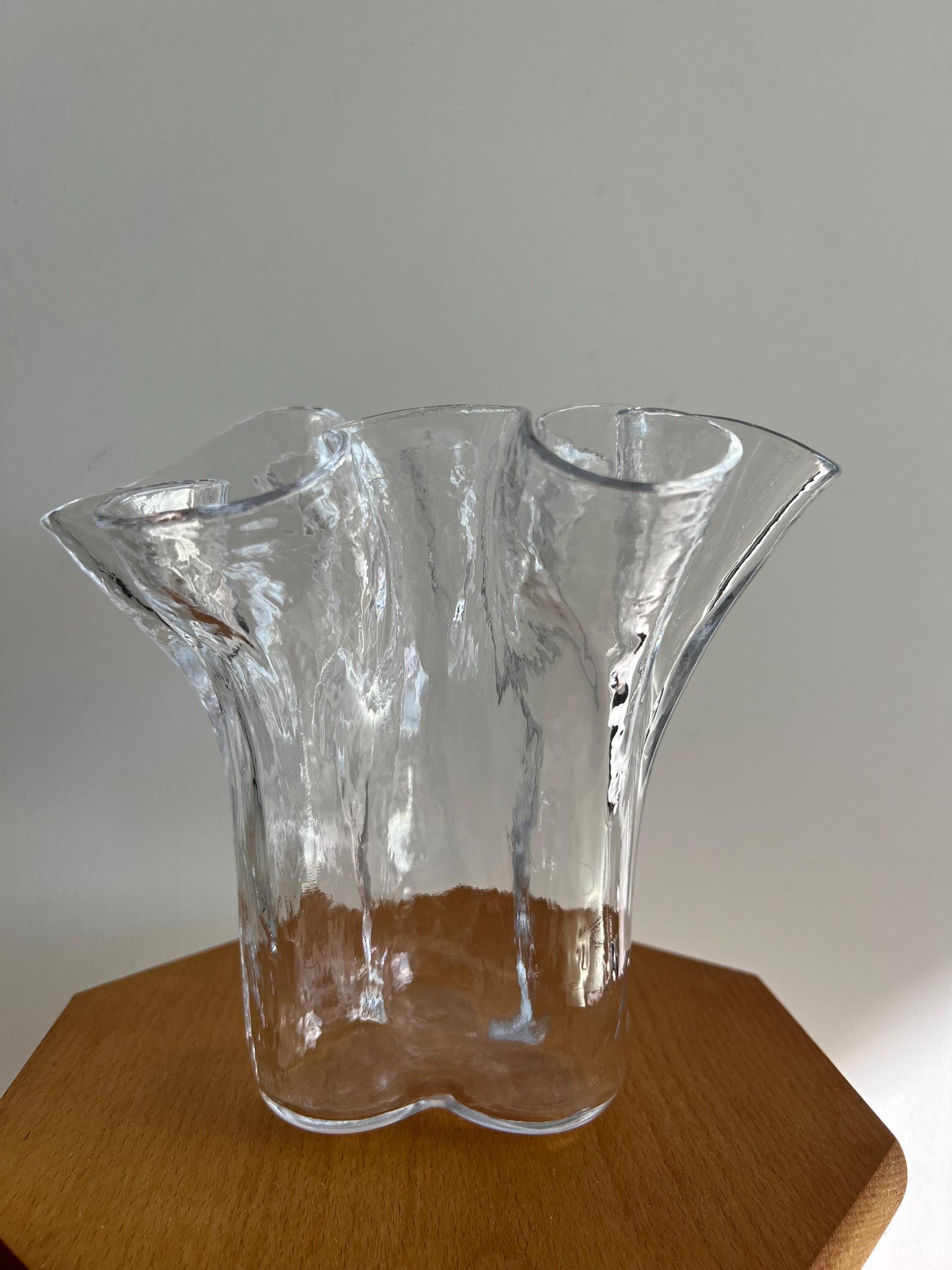 Vintage Muurla Ruffled Vase in Glass, Finnish Design From 1980s by ...