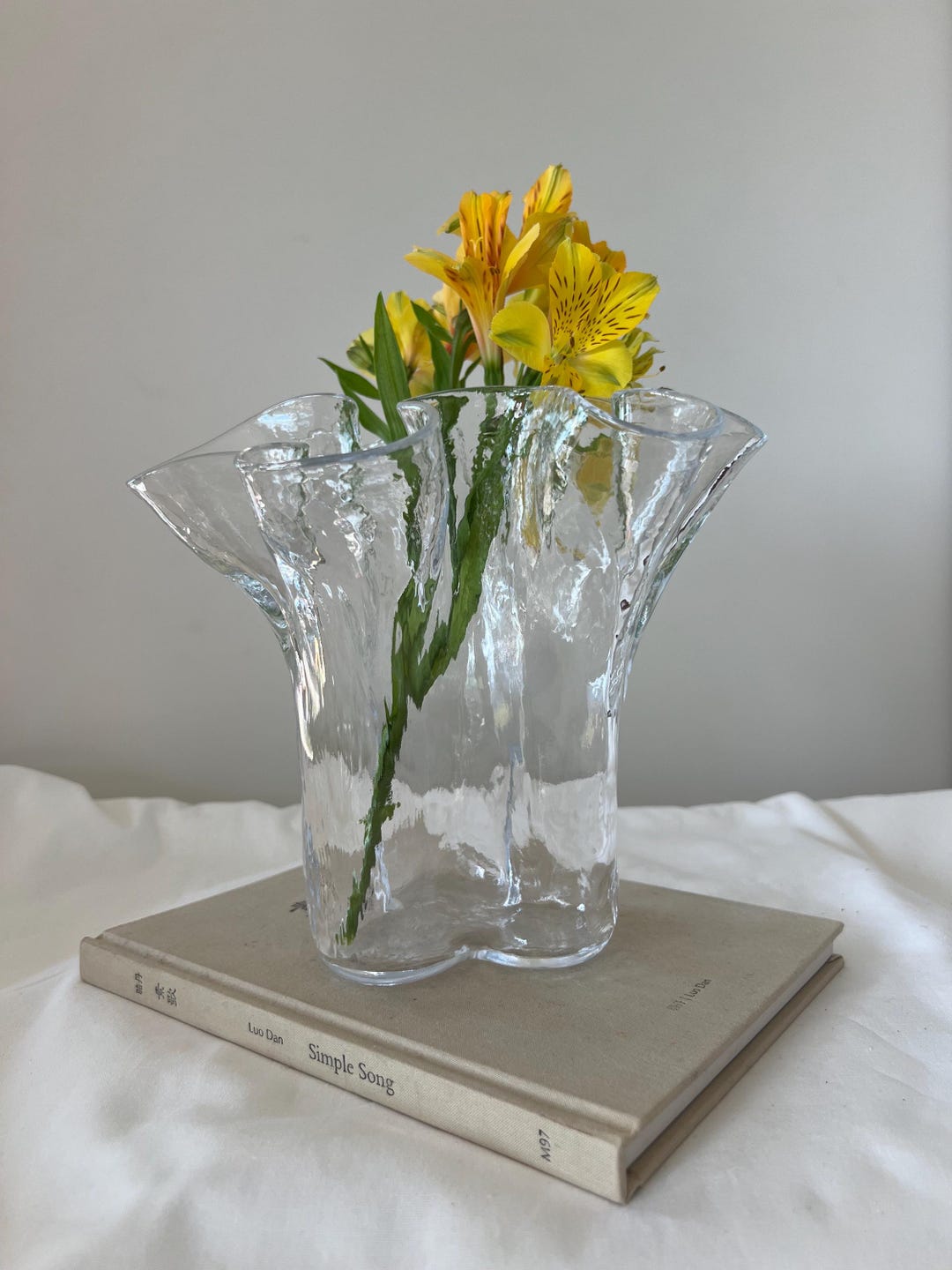 Vintage Muurla Ruffled Vase in Glass, Finnish Design From 1980s by ...
