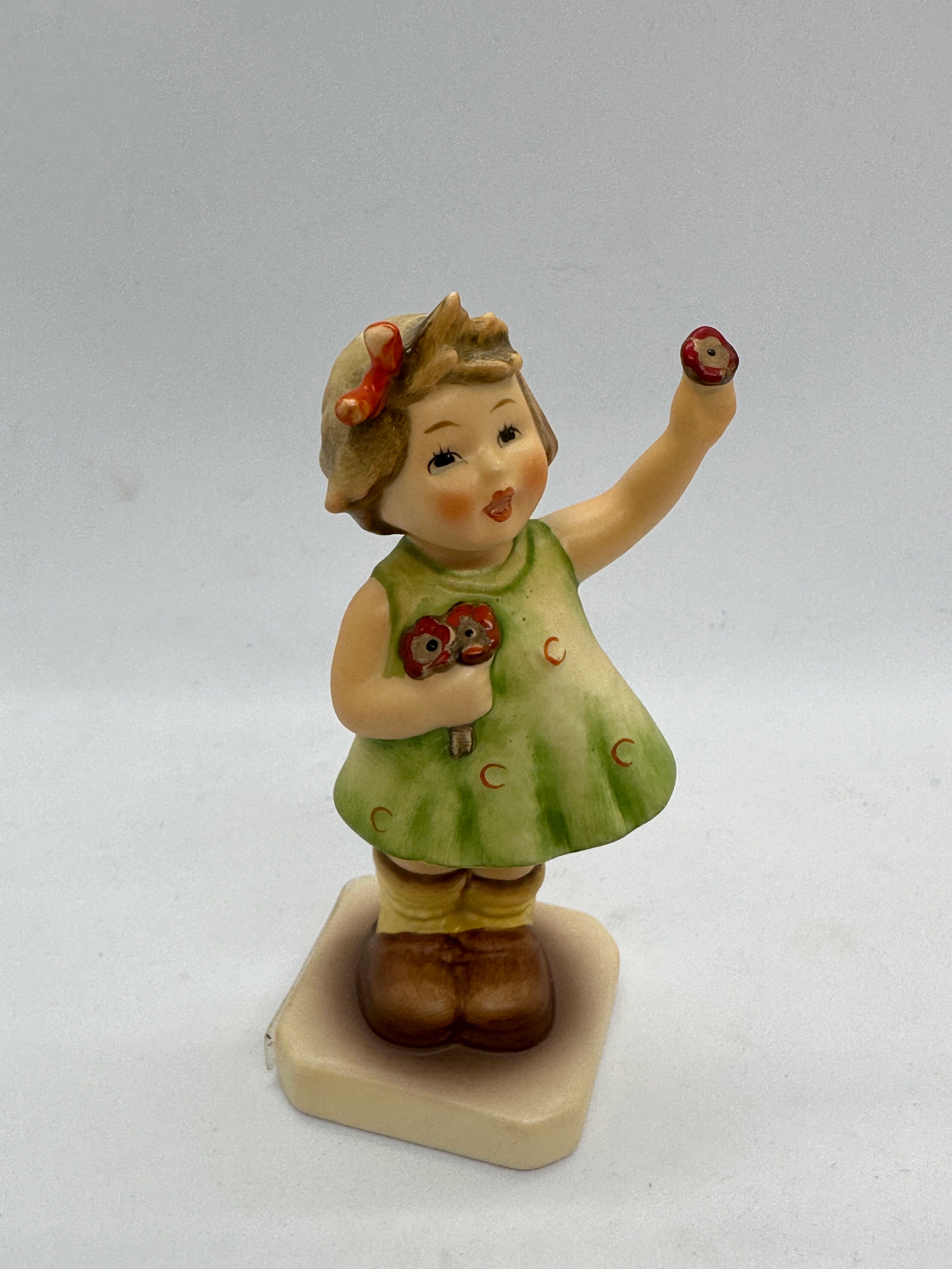 Vintage MI Hummel Little Girl "forever Yours" 1995 - Hum 793 - Vintage ...