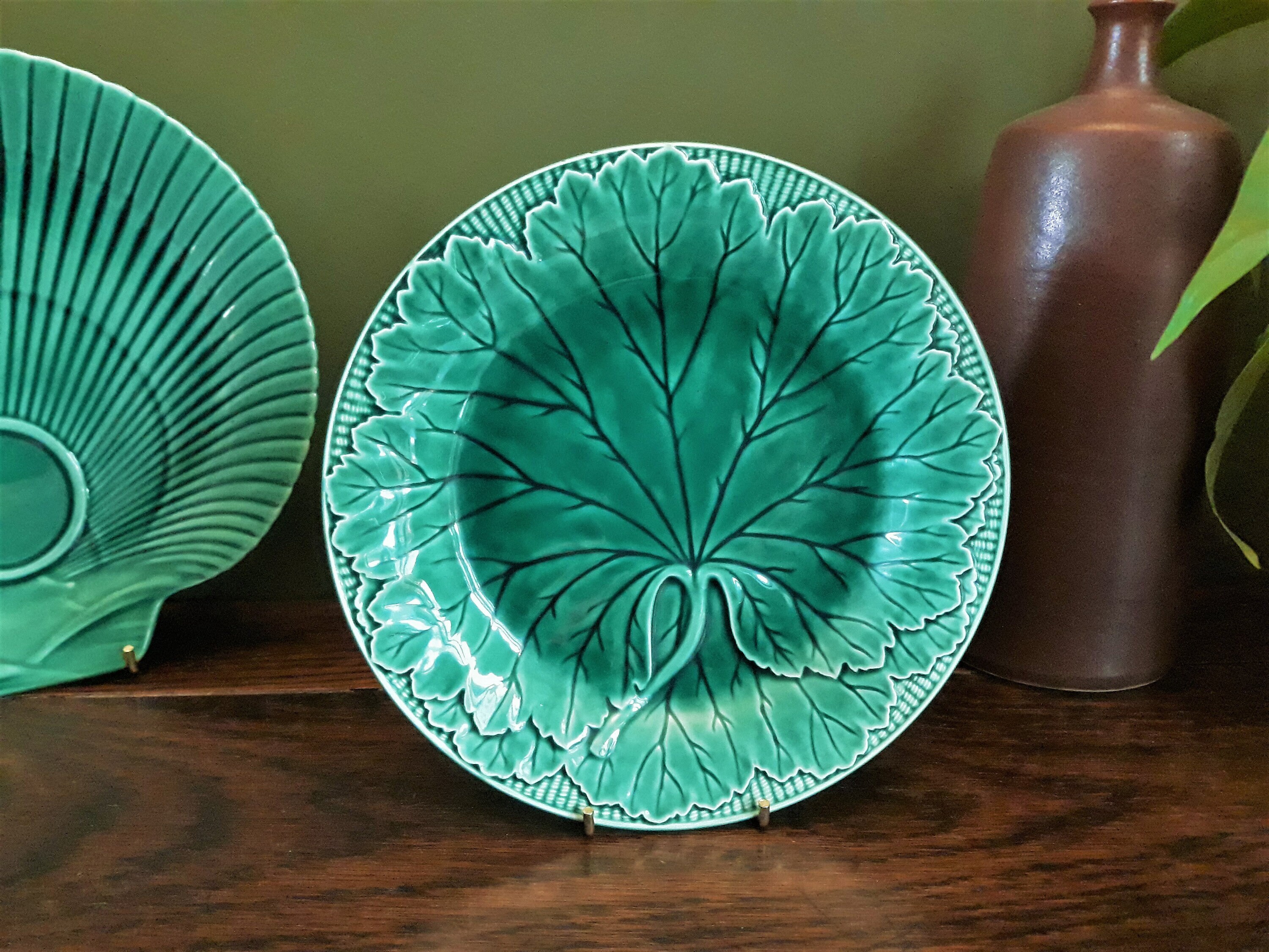 Wedgwood Majolica Cabbage Leaf Plate Leaf Plates Majolica Wedgwood My wedgwood-majolica-cabbage-leaf-plate-leaf-plates-majolica-wedgwood-my