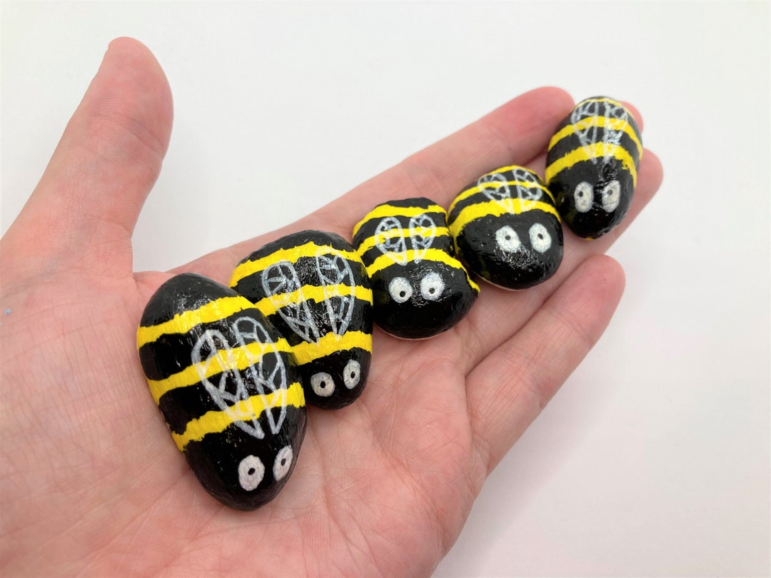 5 Bee Stones Rocks for the Garden - Garden Decor and Indoor Decor ...