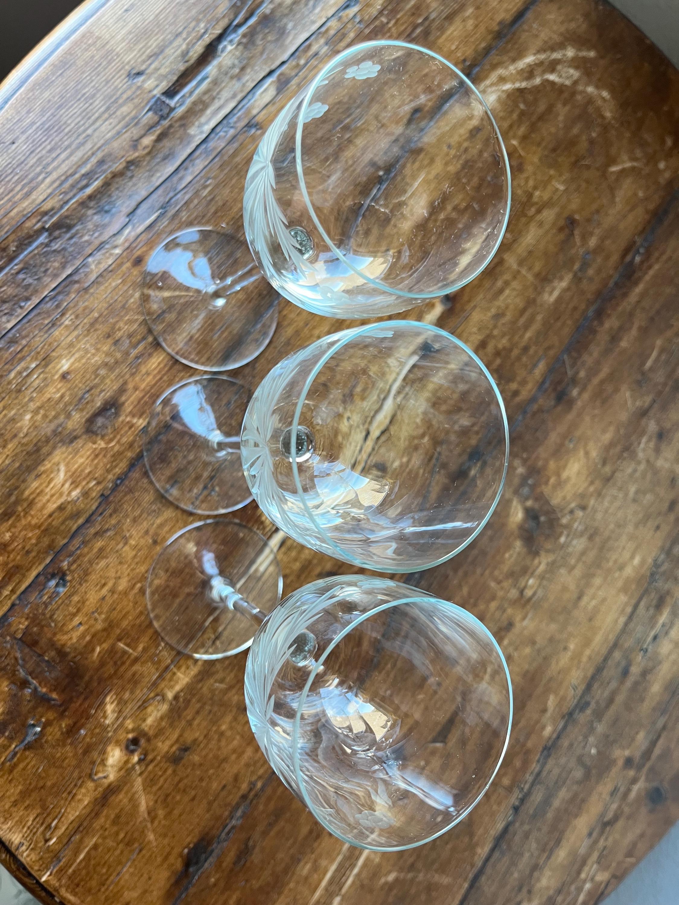 Set of 3 Toscany Etched Crystal Tall Wine Glasses - Etsy