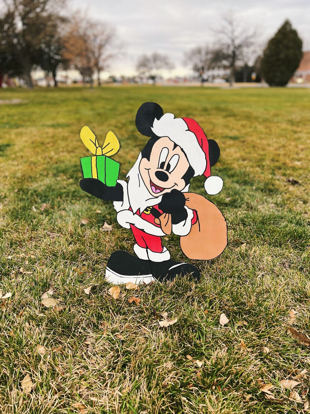 Santa Mickey Mouse-christmas Yard Art. Mickey Mouse Yard Decor- Mickey ...