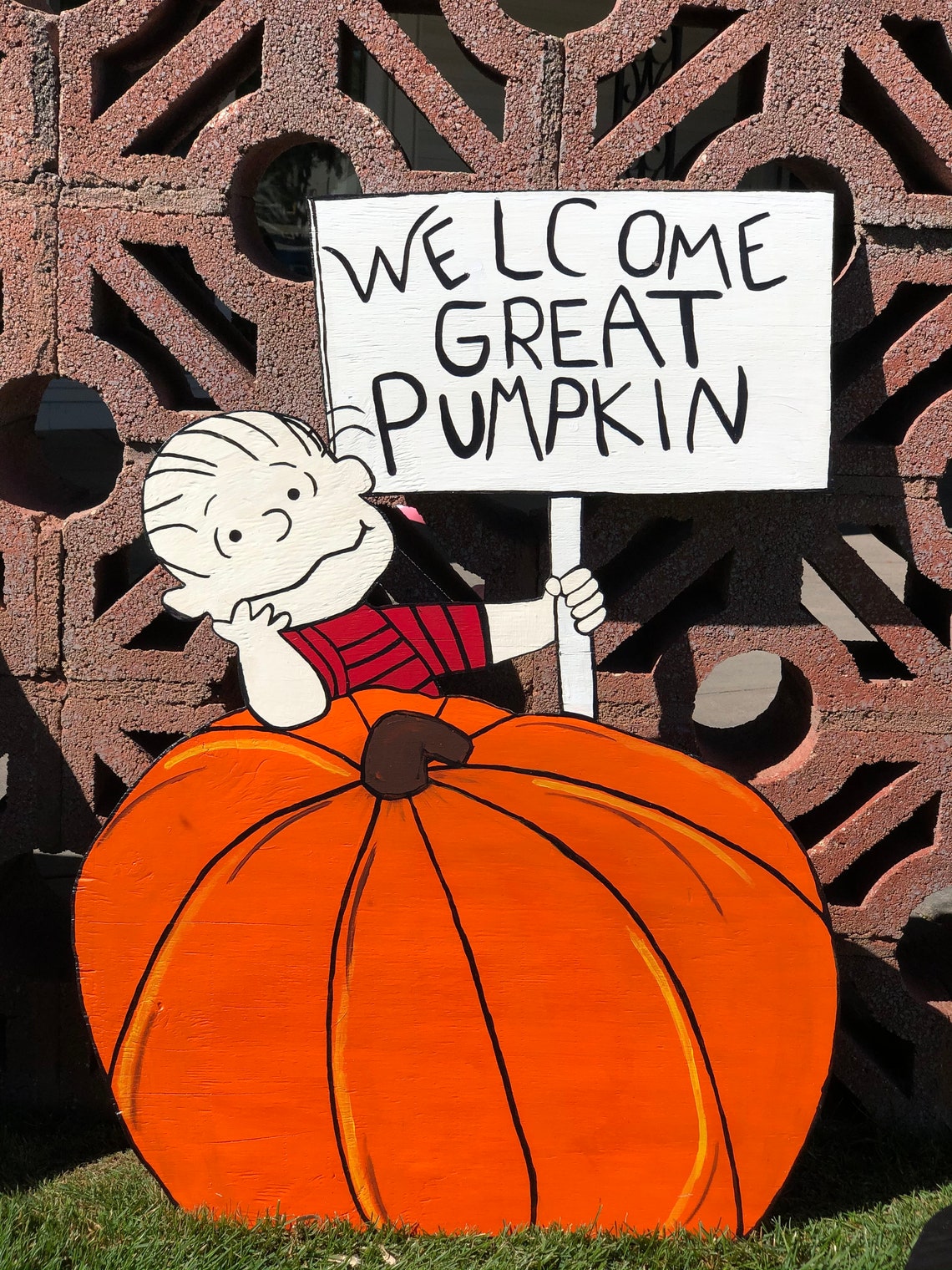 Welcome Great Pumpkin Linus yard decor | Etsy