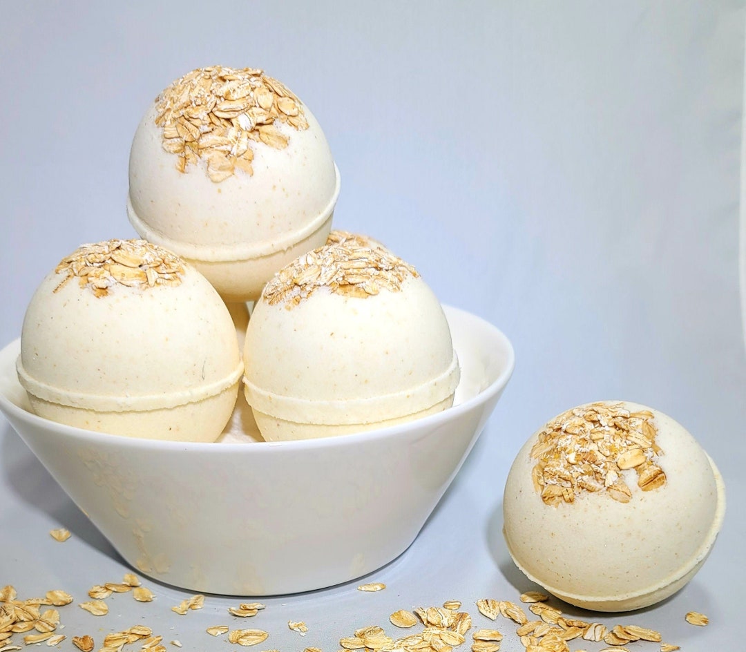 Oatmeal Milk and Honey Bath Bomb / Handmade Fizzy Bomb / Moisturize Dry ...