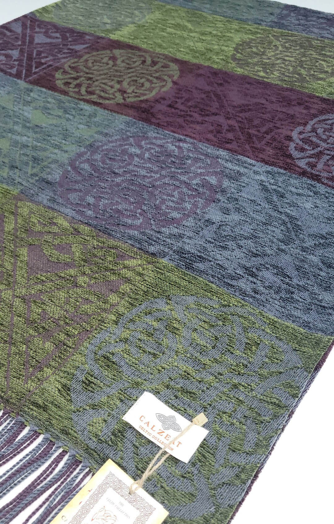 Calzeat Made in Scotland Jacquard Woven Celtic Knot Nightshade Throw - Etsy