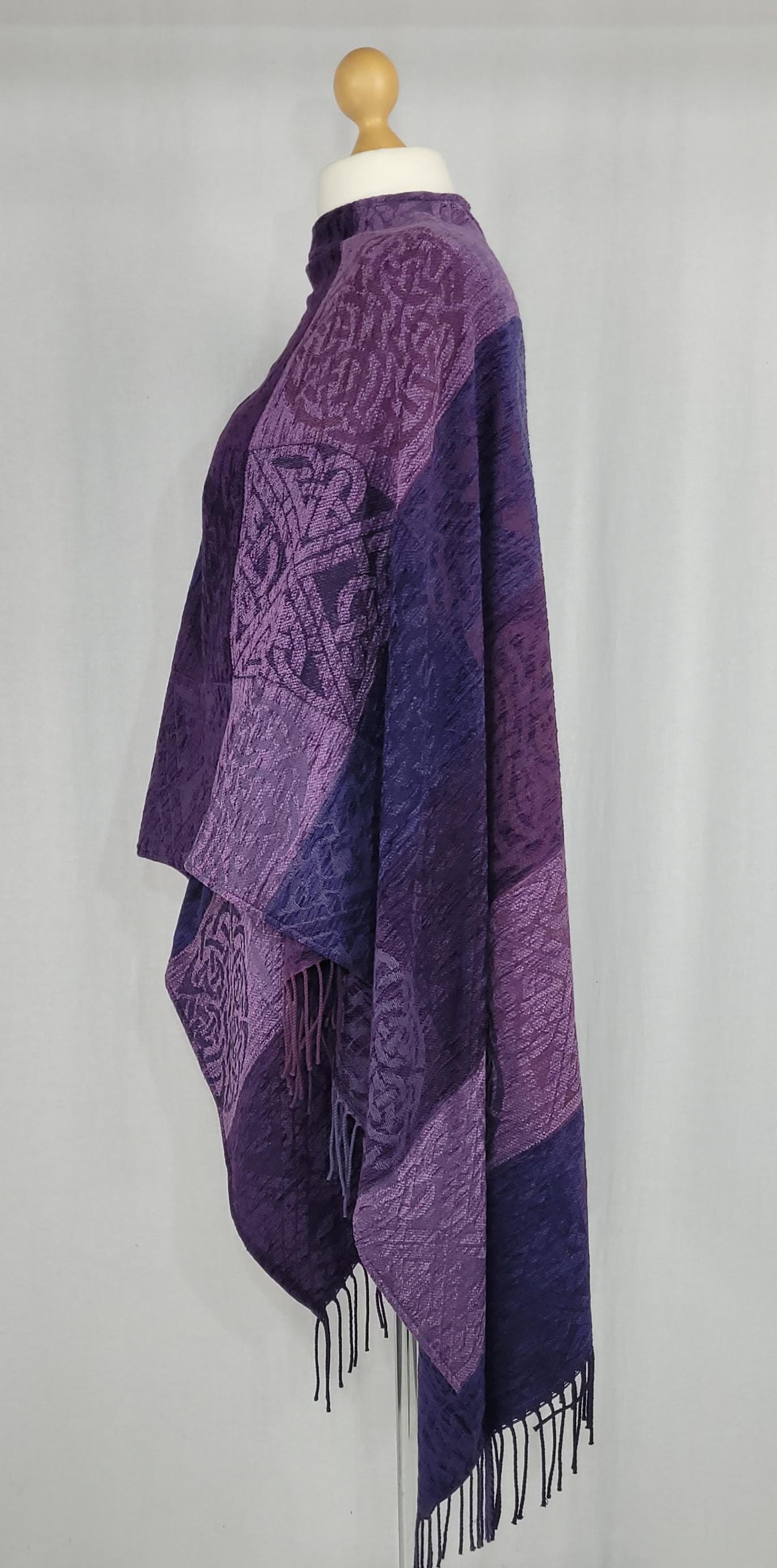 Calzeat Made in Scotland Jacquard Woven Celtic Knot Heather Ruana - Etsy UK
