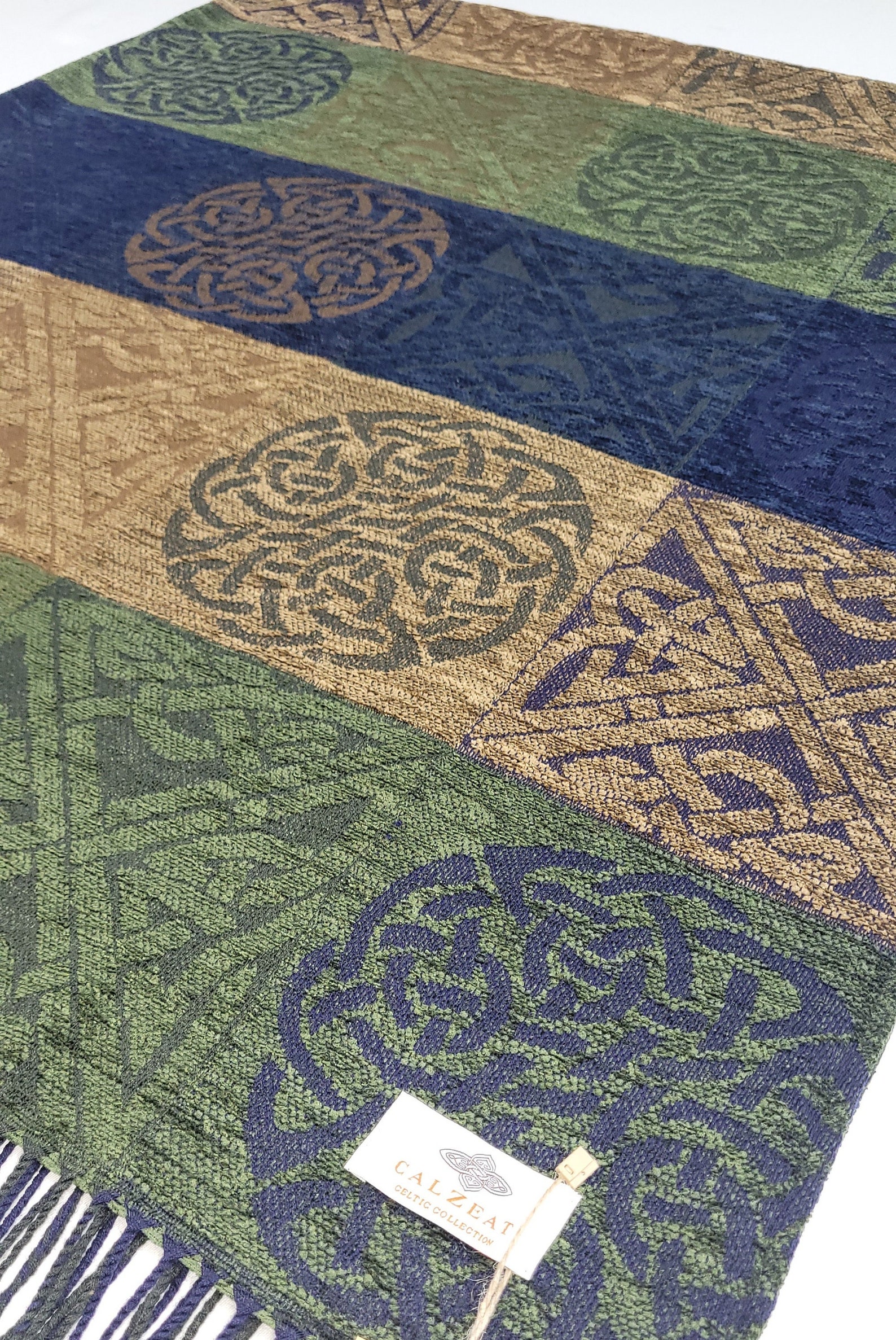 Calzeat Made in Scotland Jacquard Woven Celtic Knot Clansman Throw - Etsy