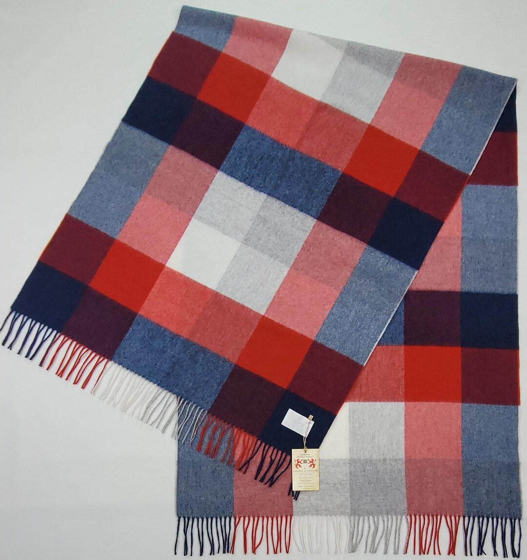 Calzeat Made in Scotland Jacquard Woven Red/white and Blue Block Large ...