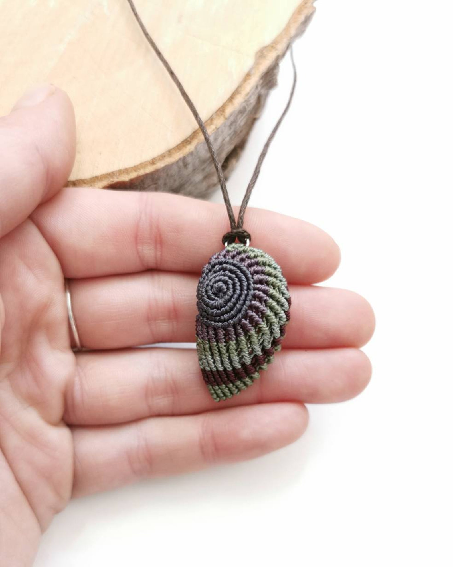 Macrame Shell Necklace, Nautilus Pendant, Snail Shell, Ammonite Fossil ...