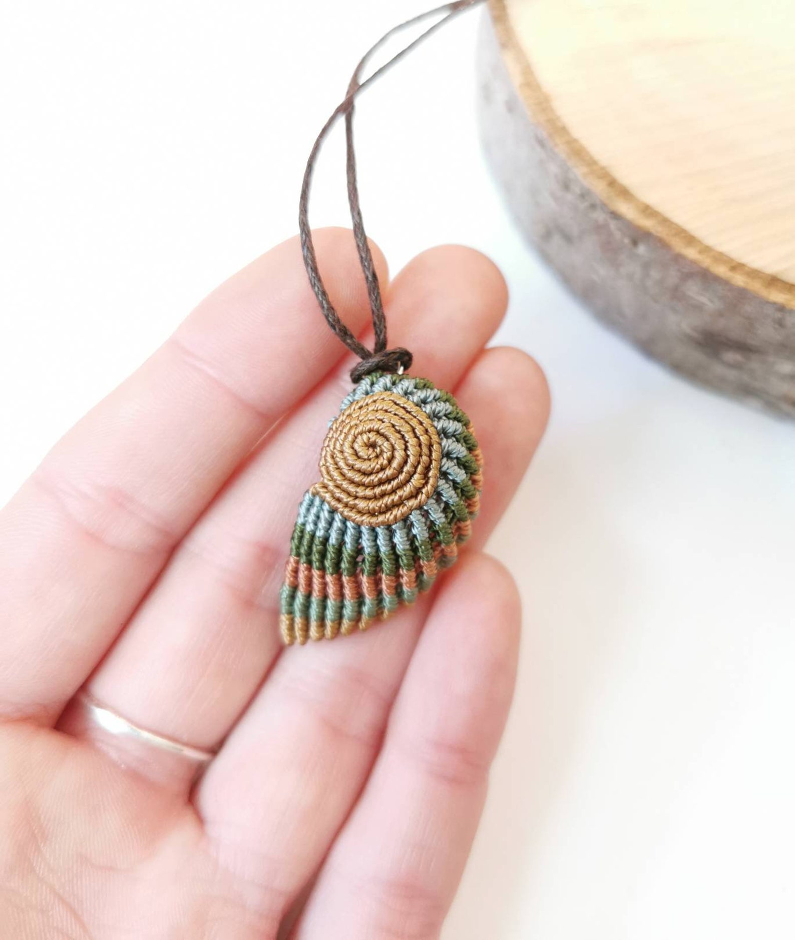 Macrame Shell Necklace, Nautilus Pendant, Snail Shell, Ammonite Fossil ...