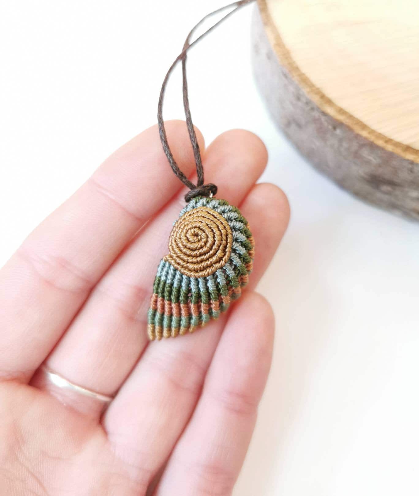 Macrame Shell Necklace, Nautilus Pendant, Snail Shell, Ammonite Fossil ...