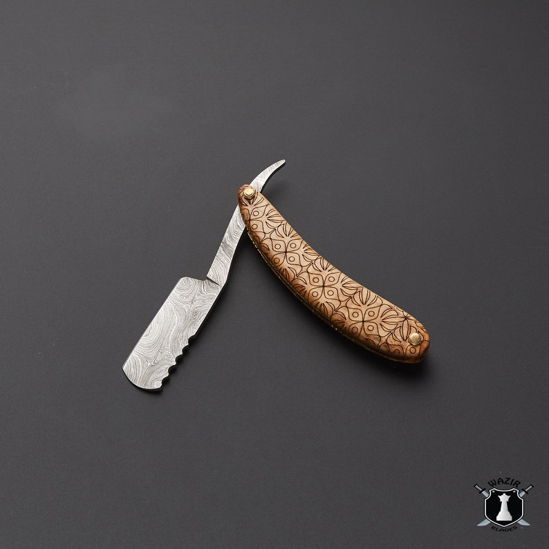 THE BLADE WHISPERER Custom Damascus Razor Hand Forged Straight Razor ...