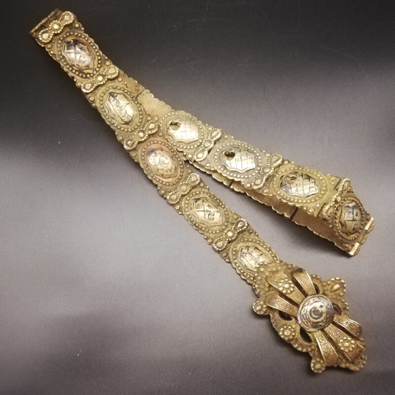 Hand Clasp Belt - Etsy