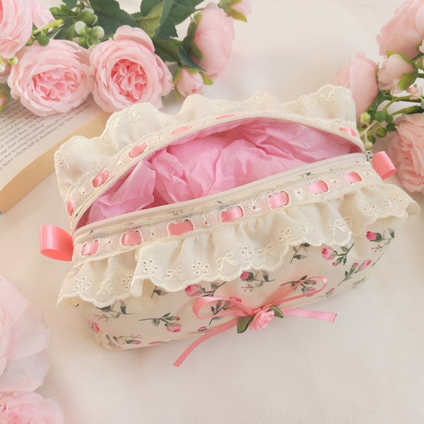 Coquette Floral Makeup Bag - Etsy