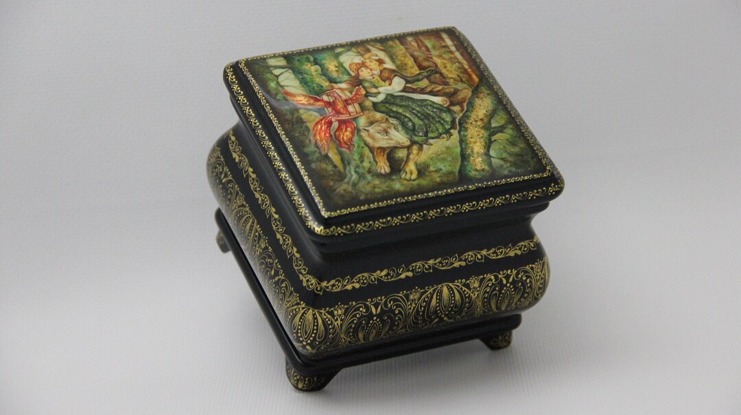 MADE IN UKRAINE Unique Ukrainian Lacquer Box, Fedoskino Art Painting ...