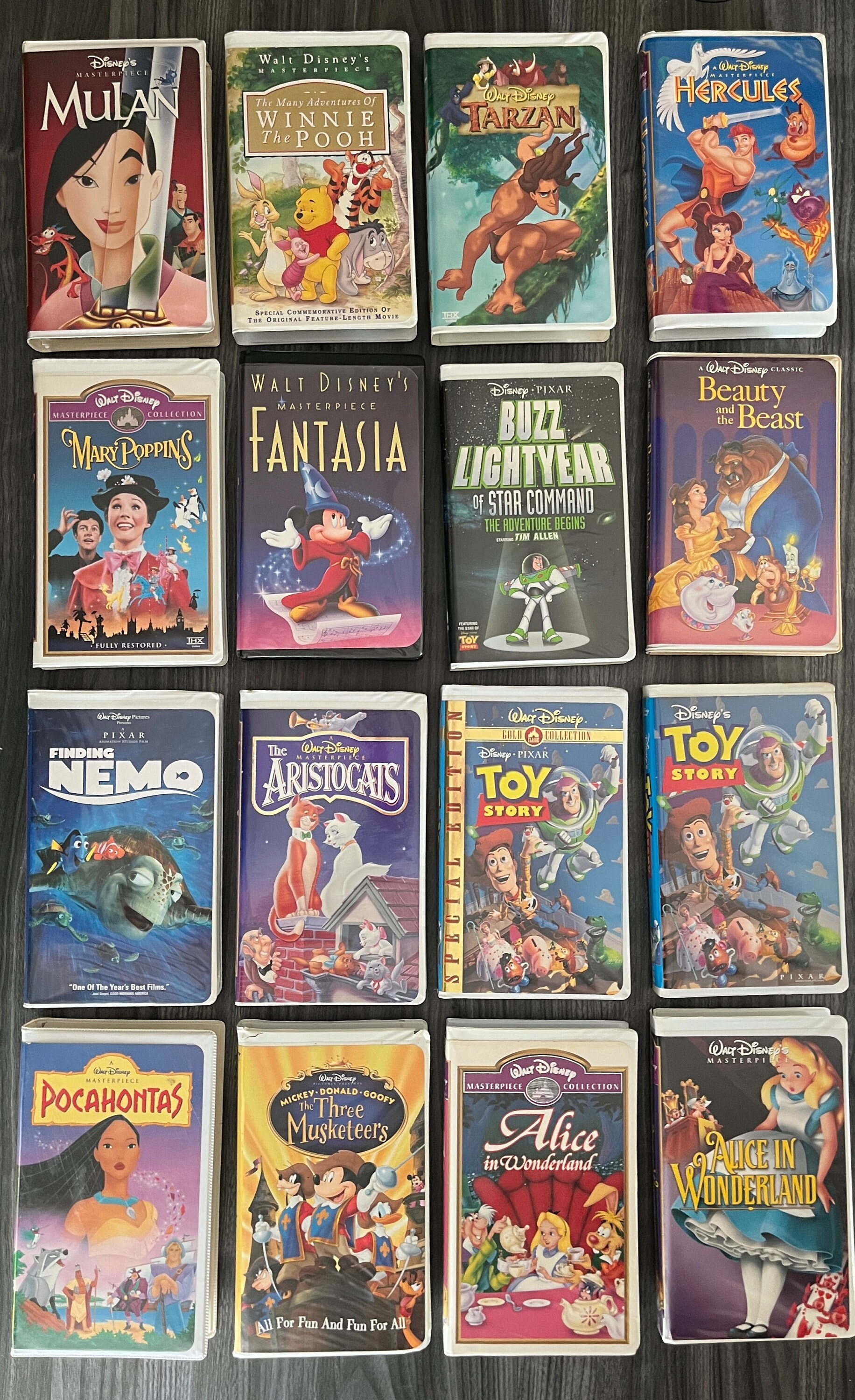 Disney VHS tapes: Finding Nemo, Winnie the Pooh, 101 Dalmatians ...
