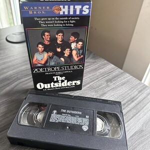 Outsiders VHS 1983 Movie Video Cassette Brat Pack C. Thomas Howell Matt ...