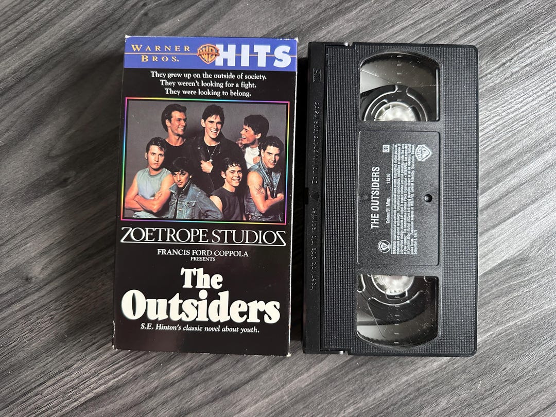 Outsiders VHS 1983 Movie Video Cassette Brat Pack C. Thomas Howell Matt ...
