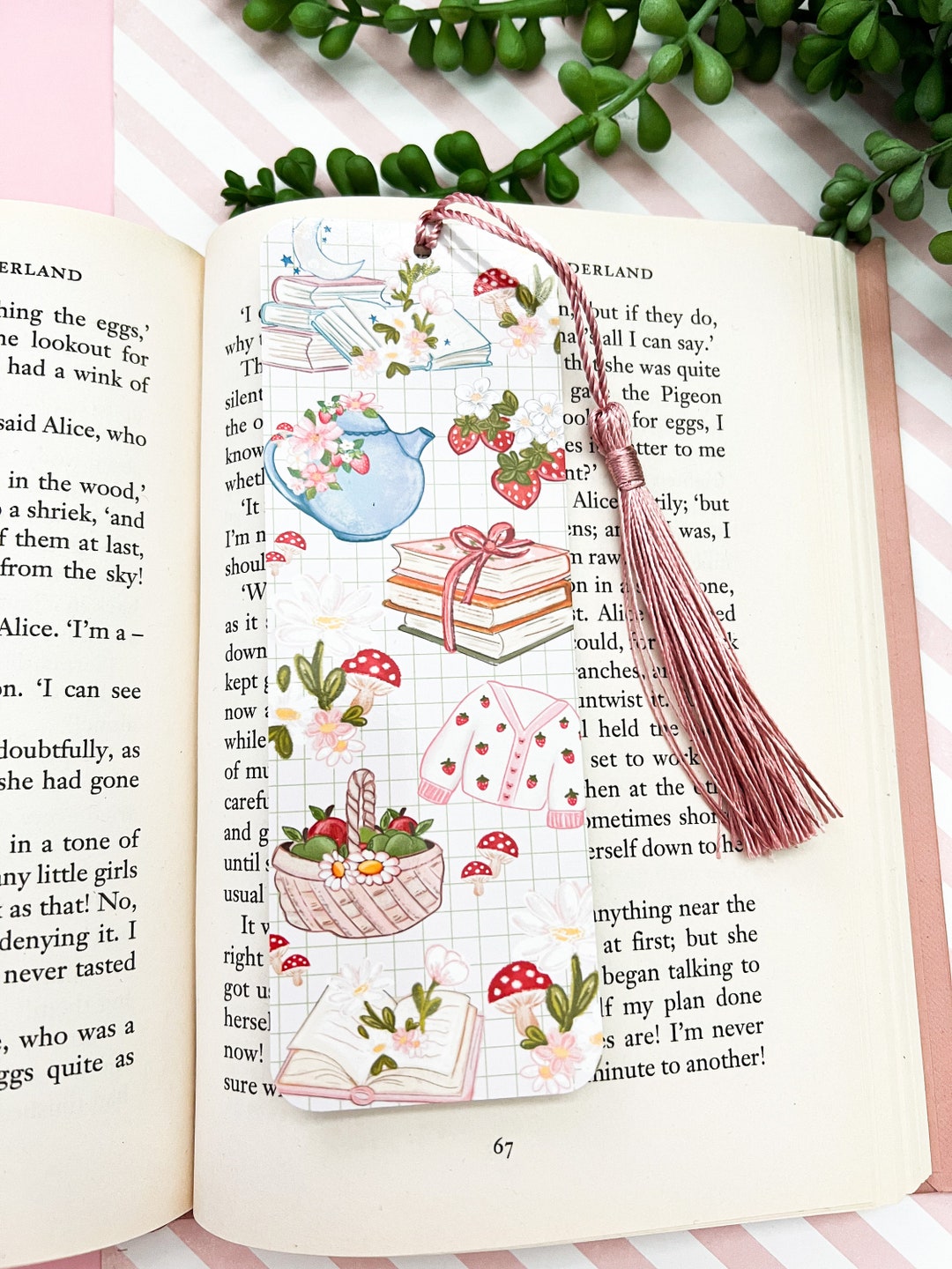 Book Lover Cottagecore Bookmark / Reading, Toadstool Bookmark / Digital ...