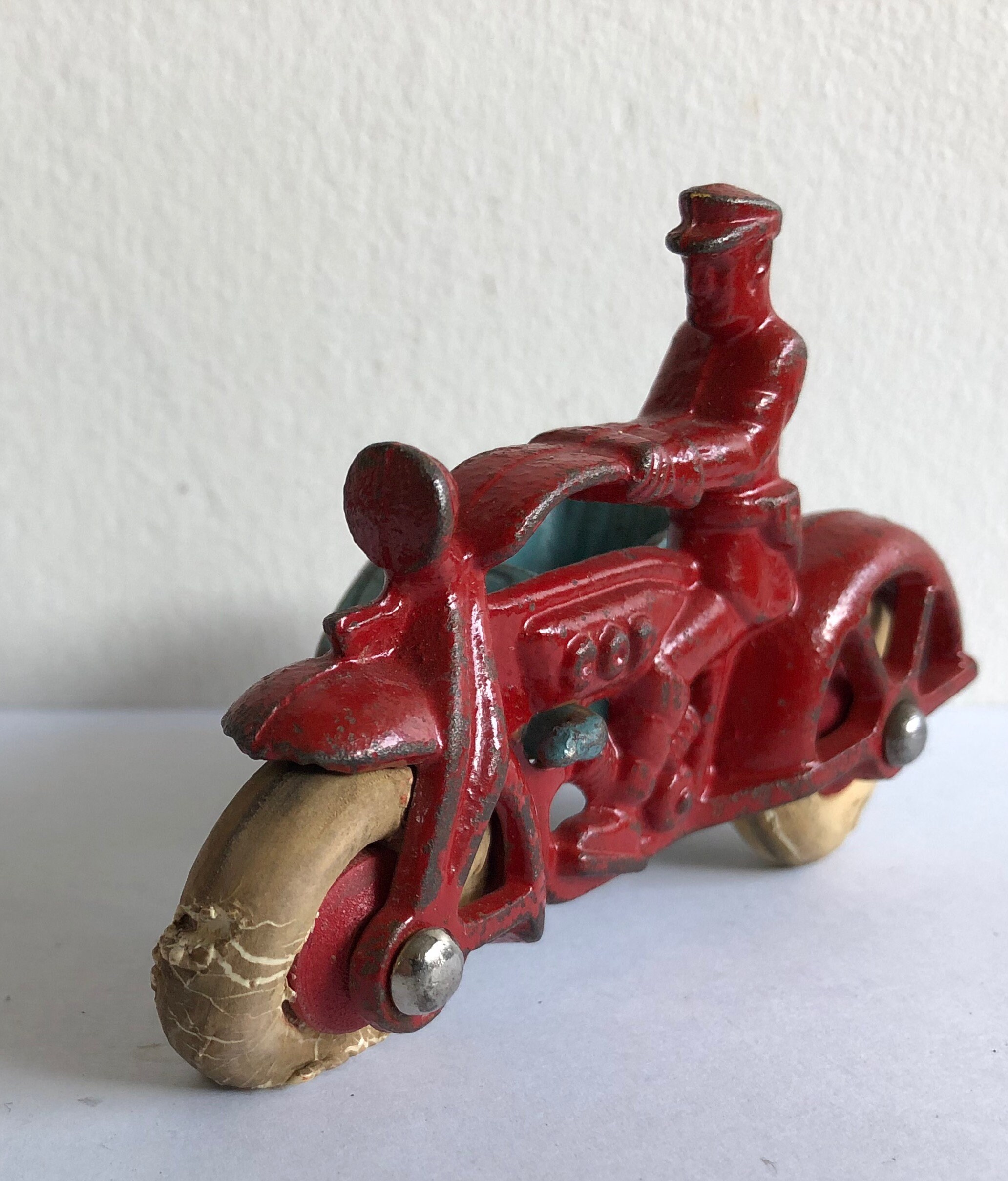 C. 1930's Hubley Cast Iron Toy Motorcycle Cop W/ Sidecar All Original ...