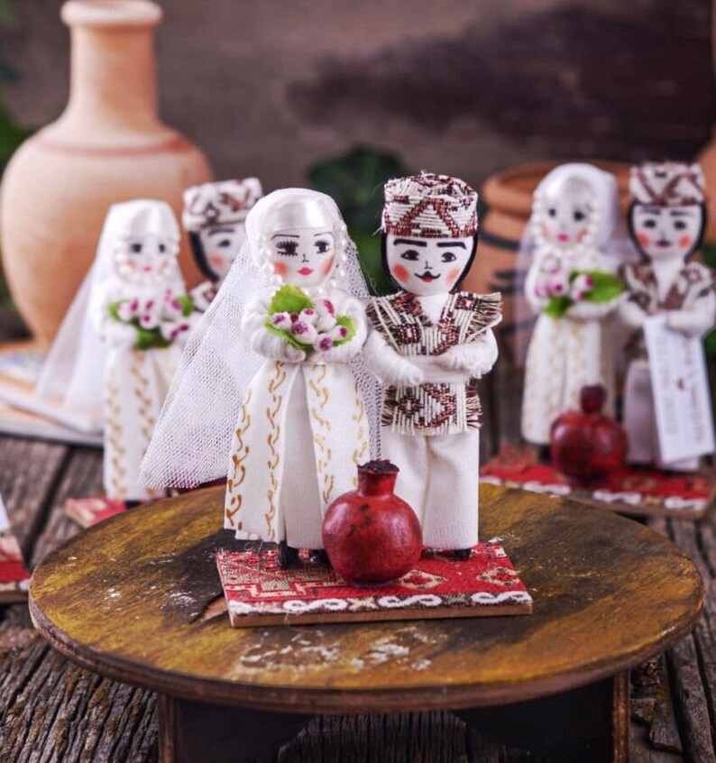 Mini Groom and Bride / Wedding Favors Personalized for Guests - Etsy