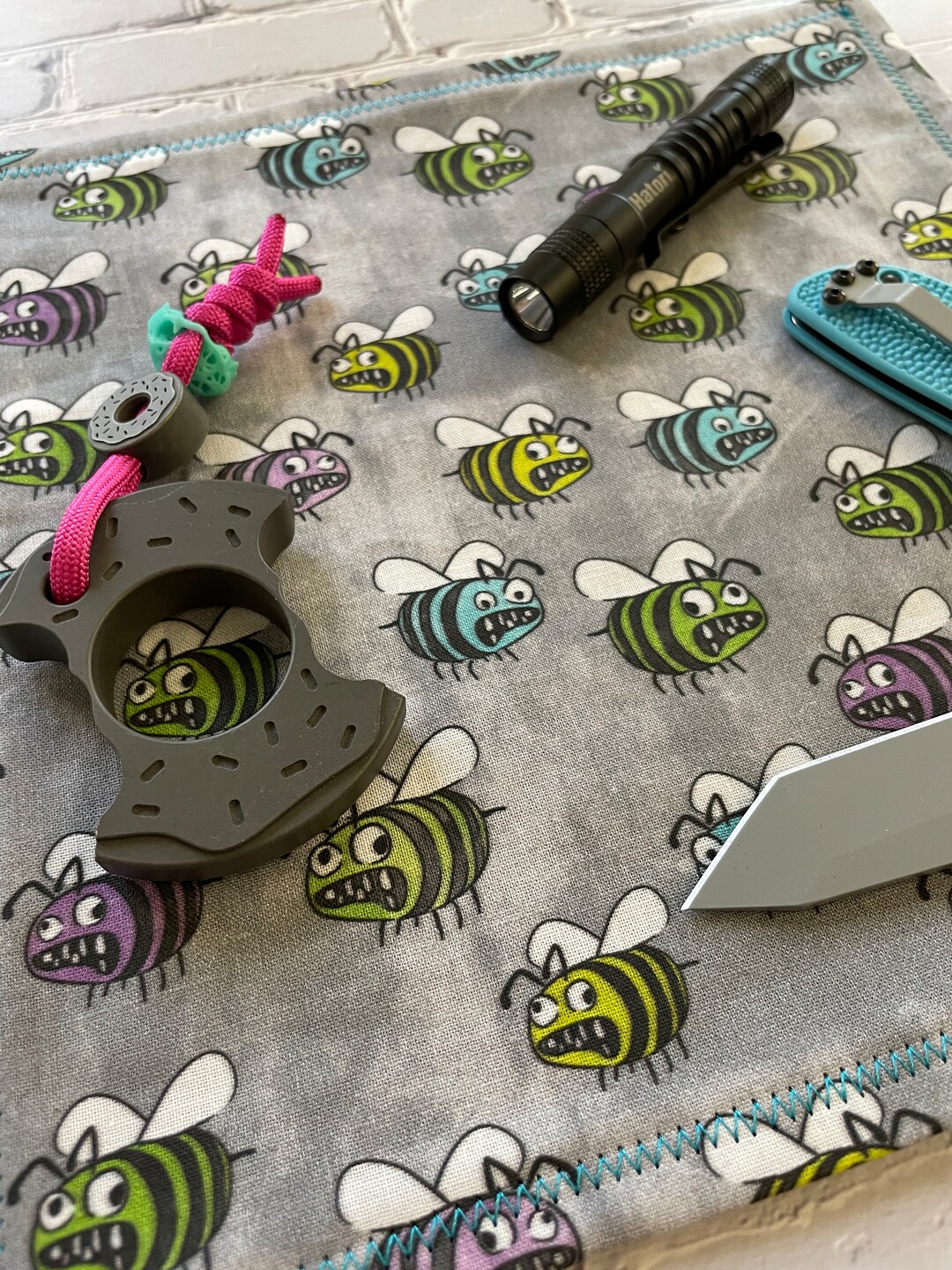 Zom-bees EDC Hank With Microfiber or Flannel Backing. Add Paracord for ...