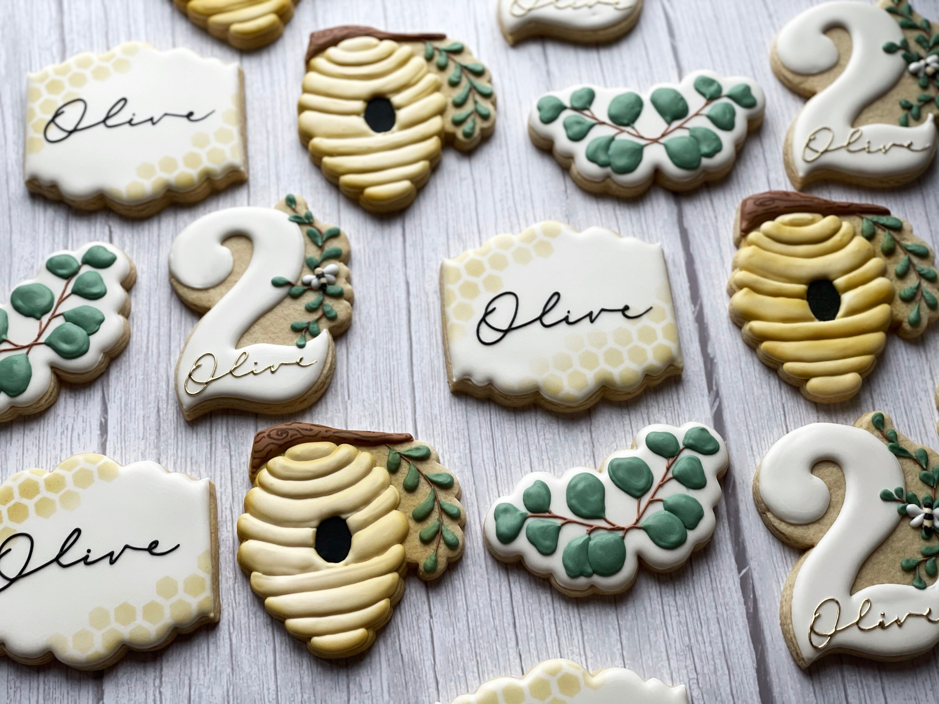 Beehive on a Branch Cookie Cutter With Greenery Cutie Cutters | Etsy