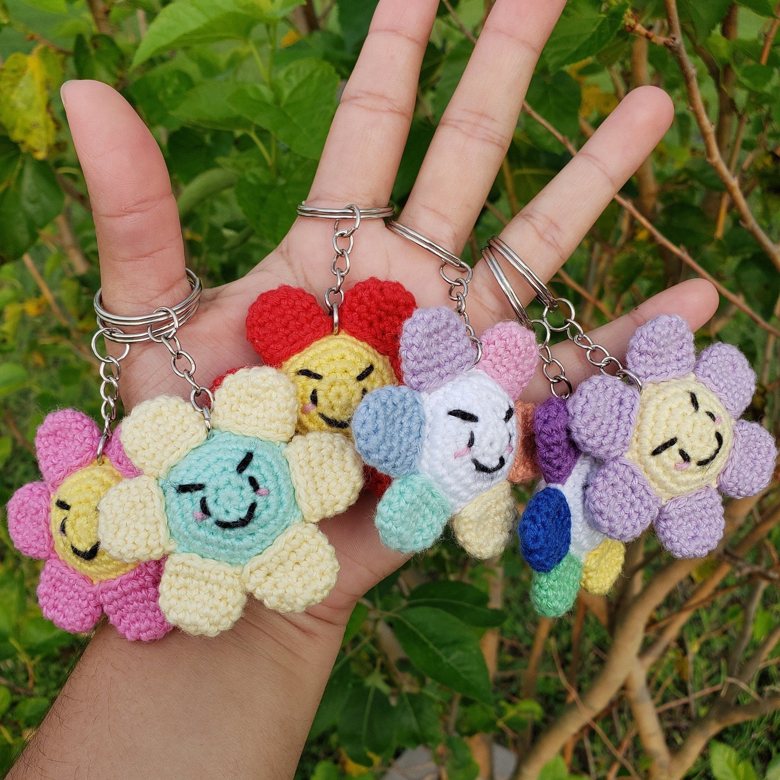 Flower Amigurumi Keychain/strap | Kawaii Flower Keyring | Crochet Daisy ...