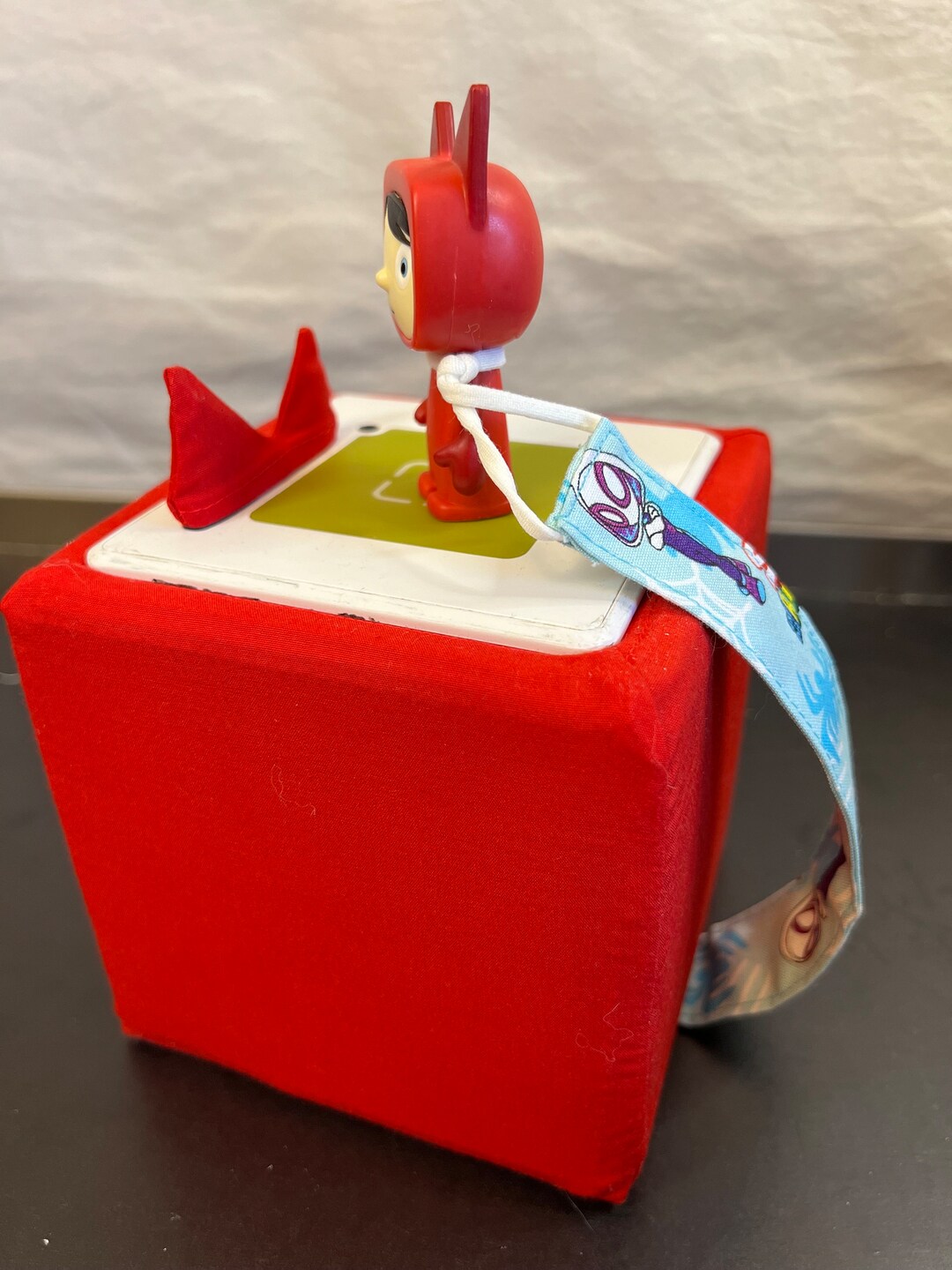 Custom Tether for Children’s MP3 Player, Such as Toniebox. - Etsy