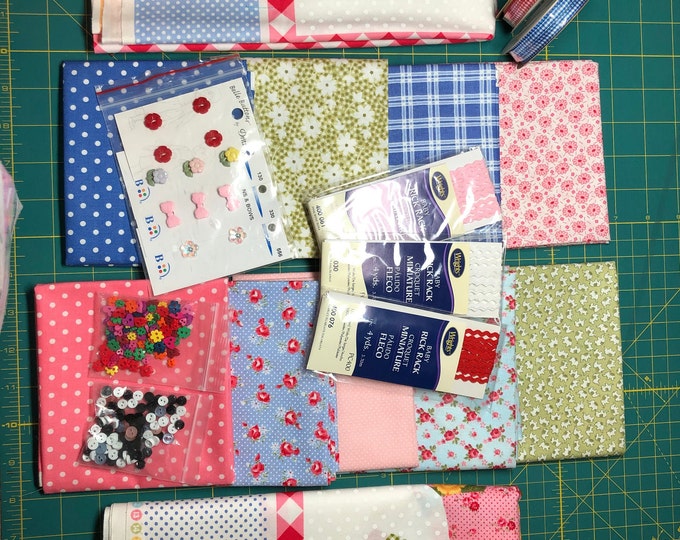 Quilt Kit DOLLY DRESS UP Fabrics & Accessories by Holly Holderman ...