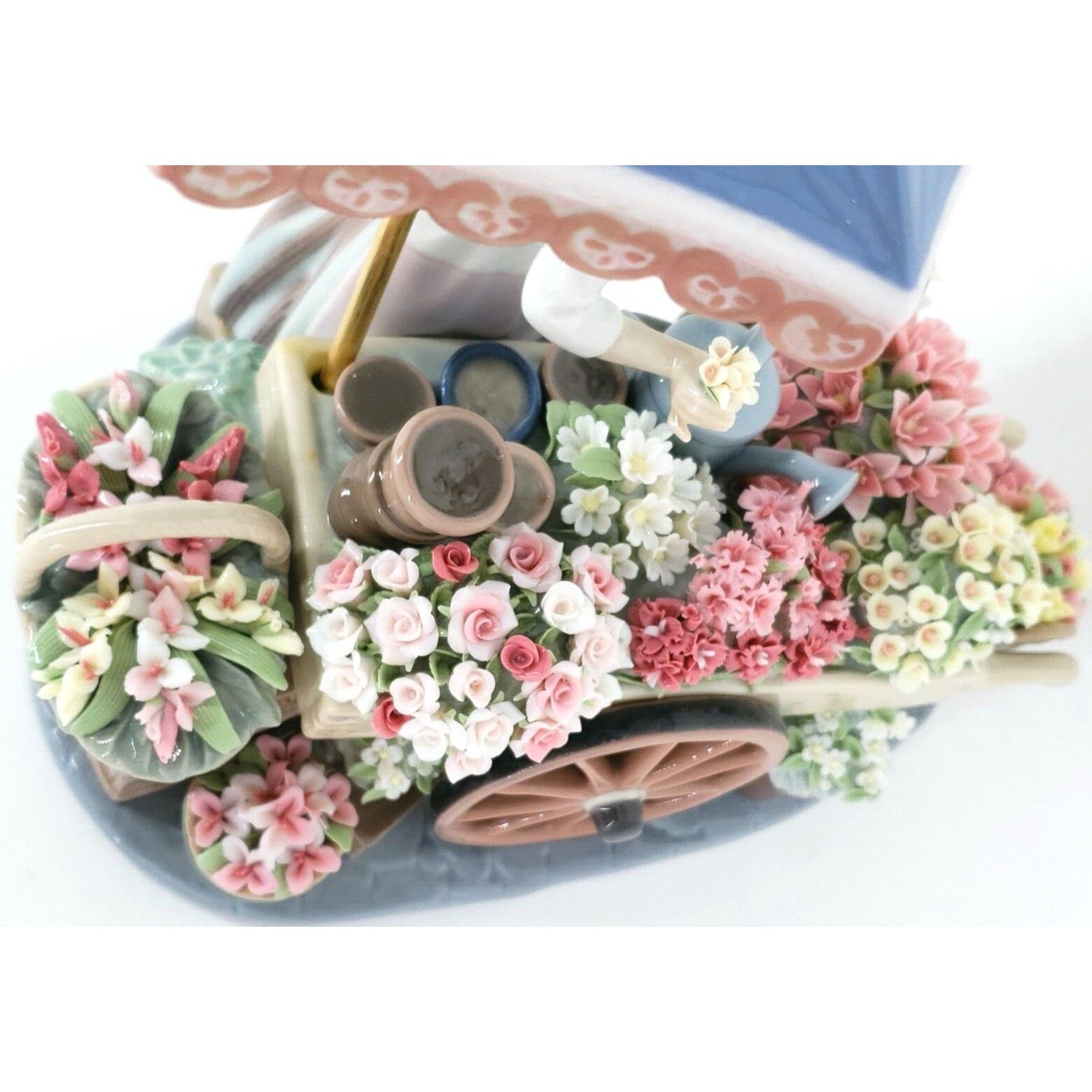 Lladro FLOWERS of the SEASON Female Flower Cart Figurine 1454 MINT No ...