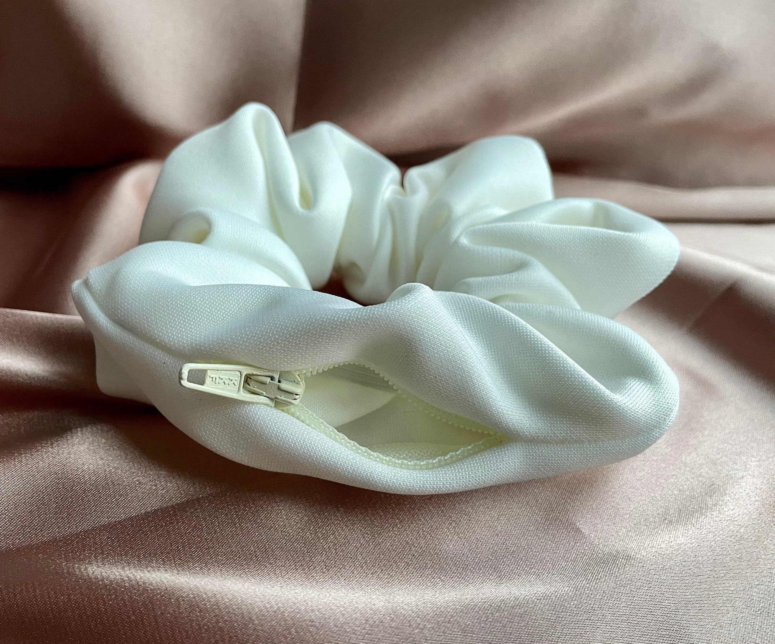 White Zipper Scrunchie / White Scrunchie With Pocket / Pocket Scrunchie ...