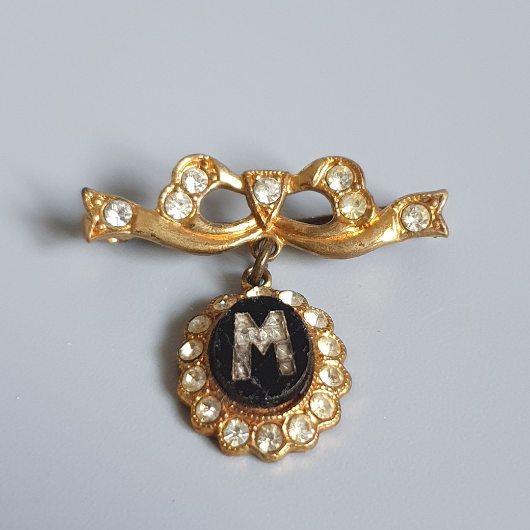 Vintage 1950s Initial Letter M Brooch Diamante Gold Tone Bow Granny ...