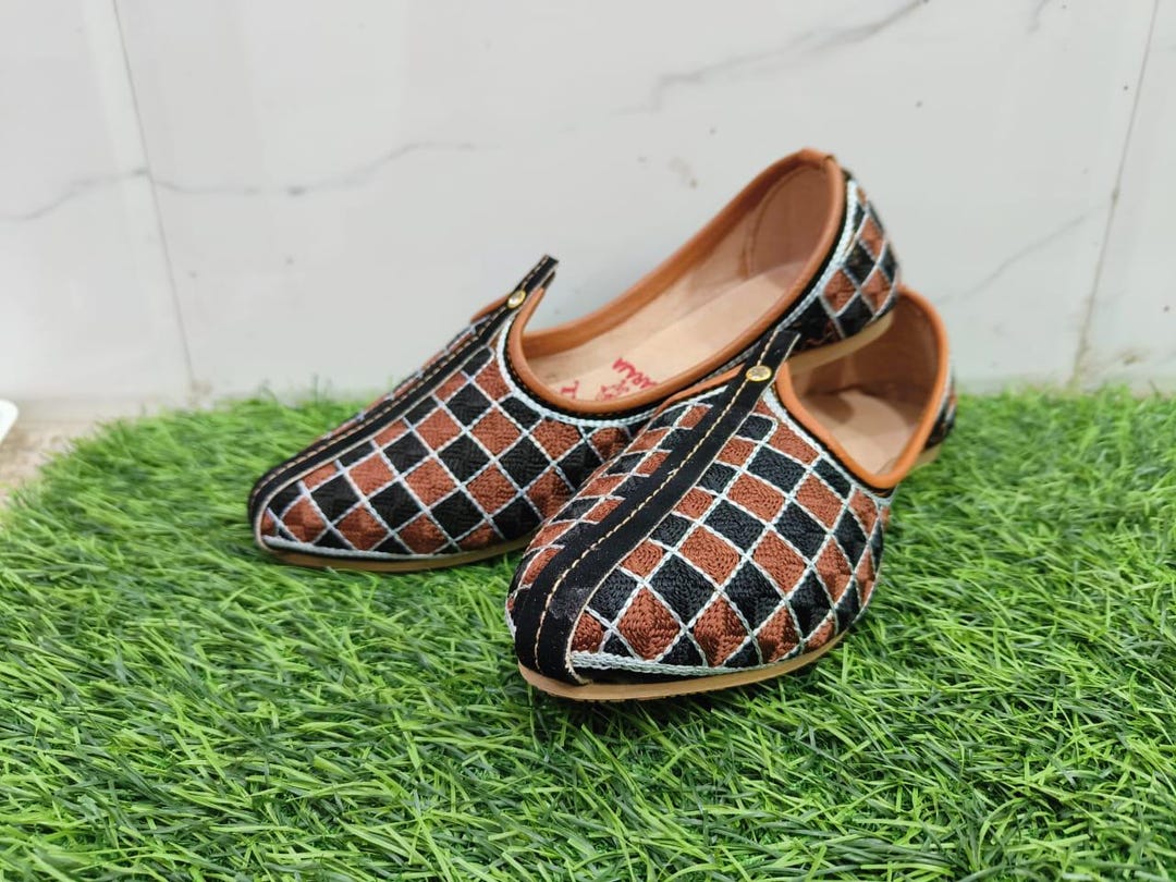 Handmade Leather Mojari Jutti for Men | Rajasthani Ethnic Shoes | Black ...