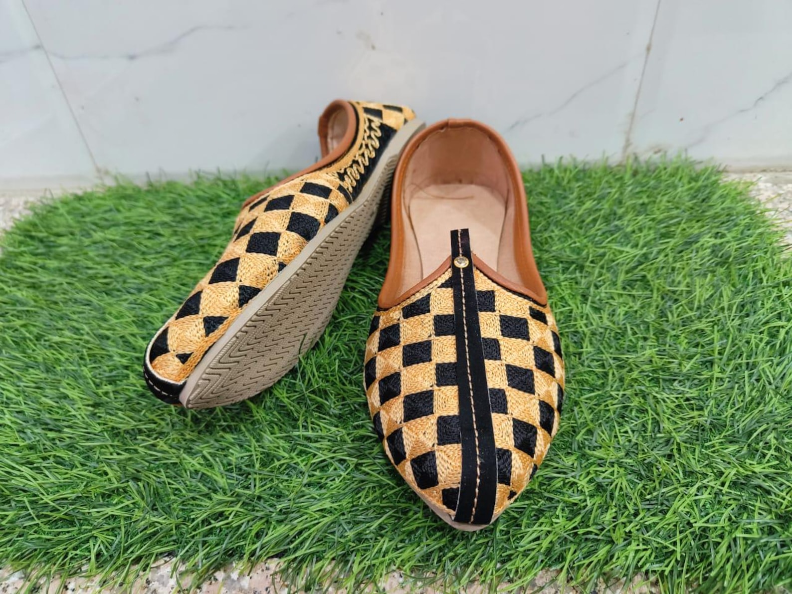 Handmade Leather Mojari Jutti for Men | Rajasthani Ethnic Shoes ...