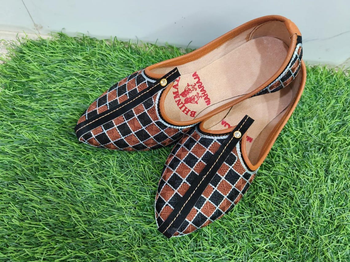 Handmade Leather Mojari Jutti for Men | Rajasthani Ethnic Shoes | Black ...