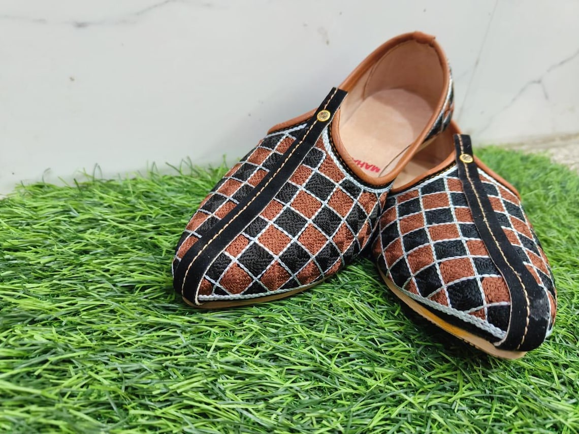 Handmade Leather Mojari Jutti for Men | Rajasthani Ethnic Shoes | Black ...