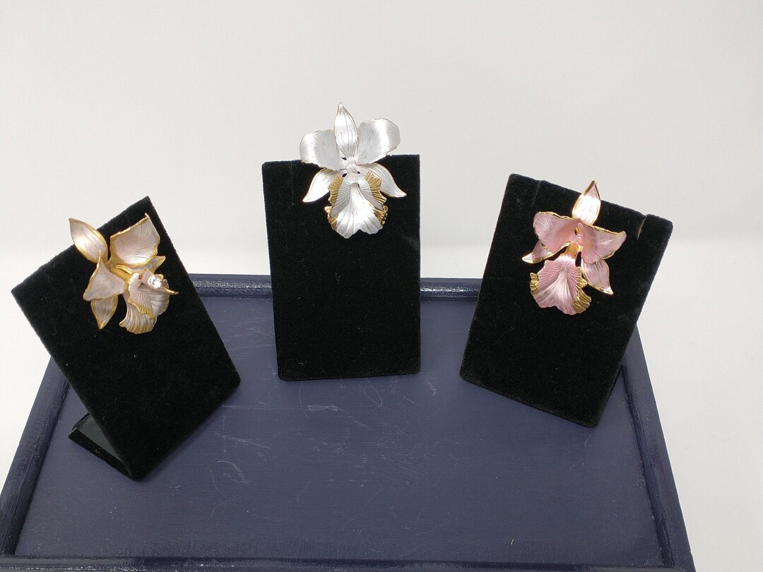 Designer "cerrito", I Believe Orchid, Flower Brooch's. (3) Priced ...