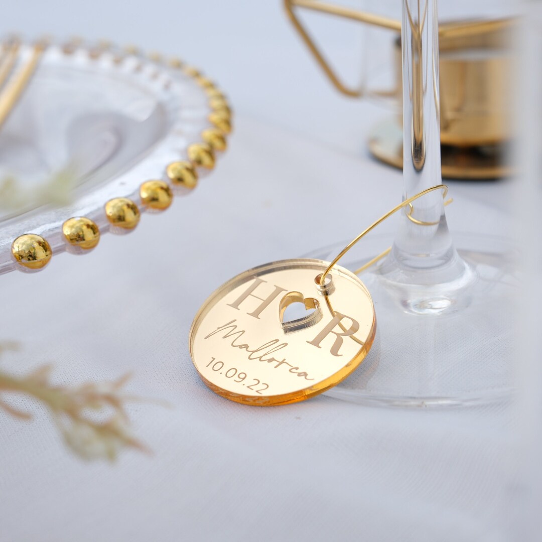 Personalized Initial Wine Glass Charm, Wedding Favor Tag - Etsy