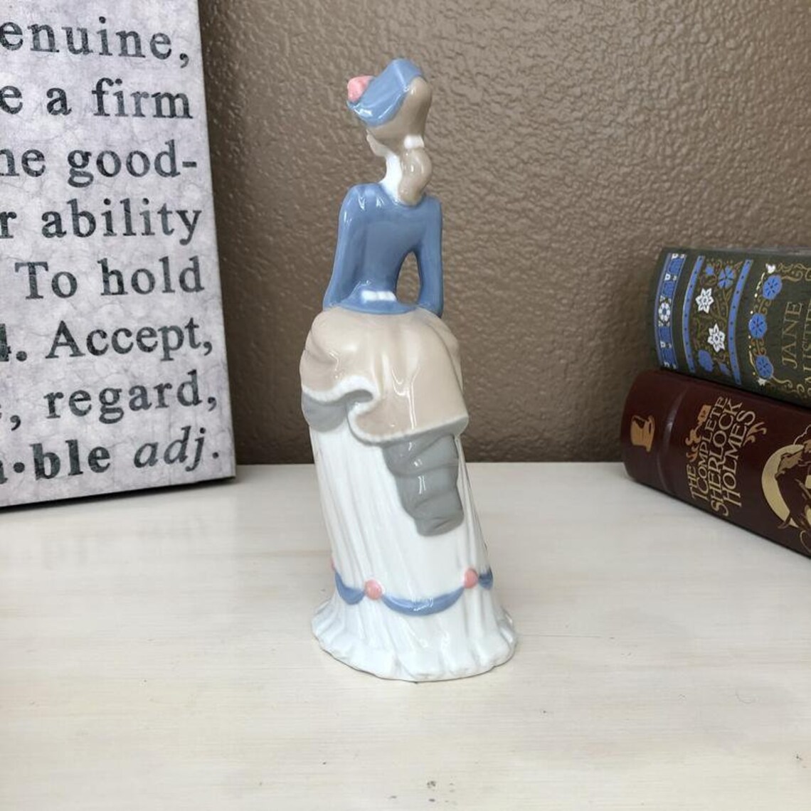 Avon First Lady Figurine Award 1976 Porcelain Presidents Club | Etsy
