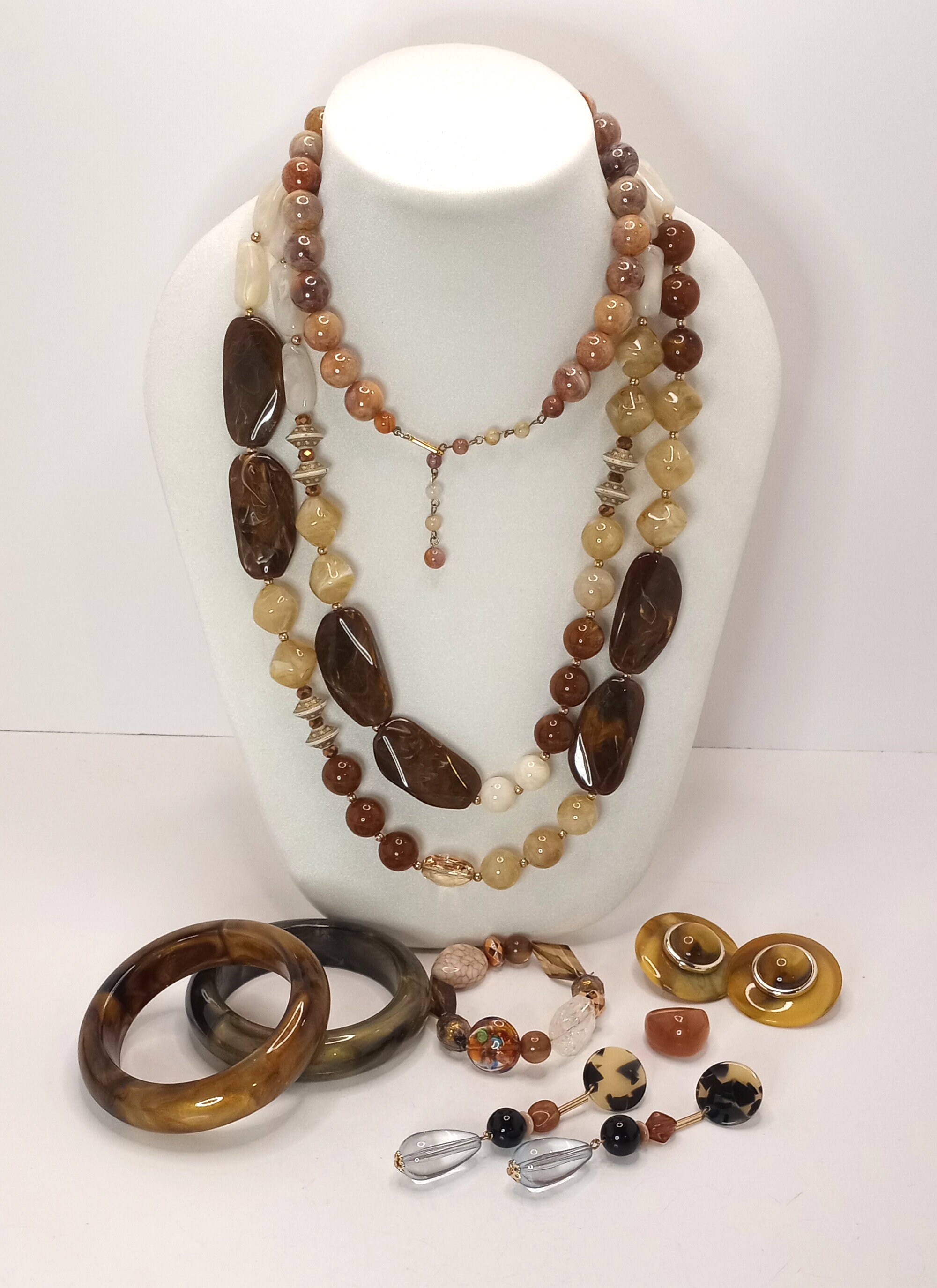 Vintage 70's to 90's Lucite Shades of Beige Brown Root Beer Coffee and ...