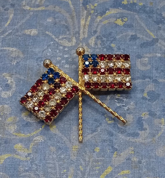 Vintage Signed HOBÉ Gold Tone Double American Flag Br… - Gem