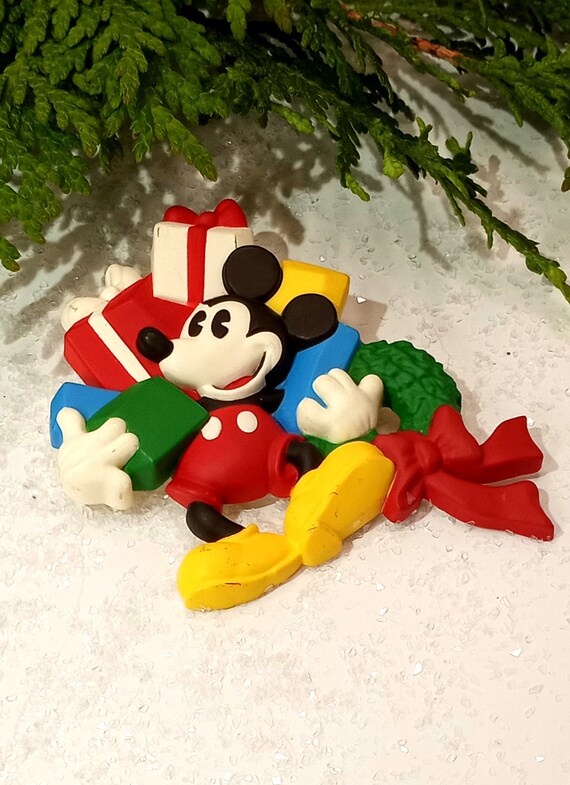 vintage disney hallmark pin - Gem