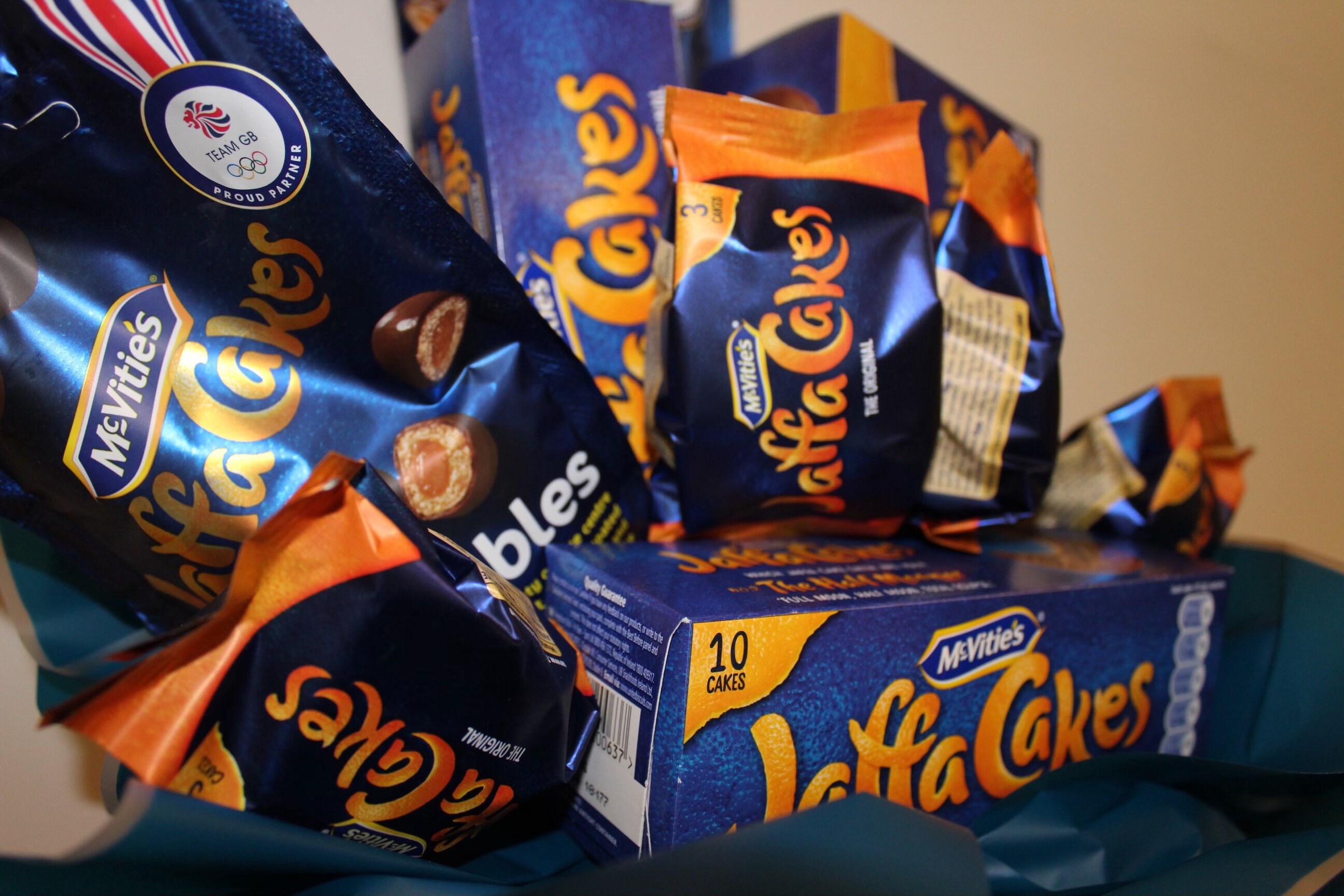Jaffa Cakes Bouquet and Hamper, Sweet Bouquets, Jaffa Cake Gift Set ...