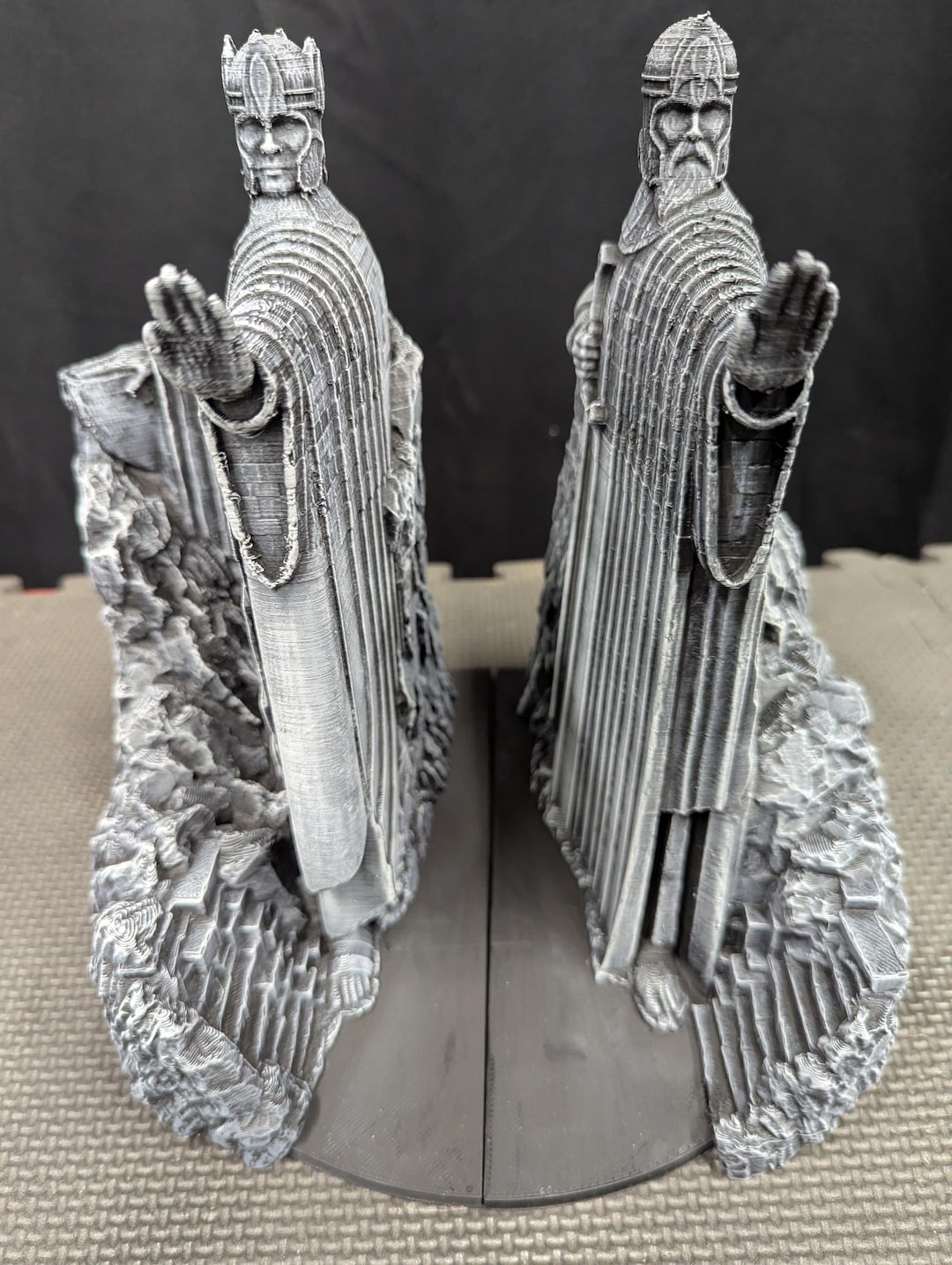 Gates of Argonath, the Pillars of the Kings : Lord of the Rings 3D ...