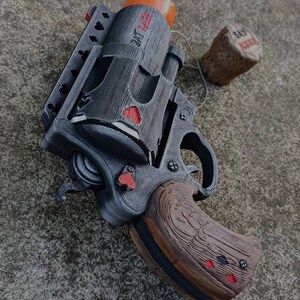 POP Gun / Revolver W/ Harley Quinn Face : 3D Printed Replica - Etsy
